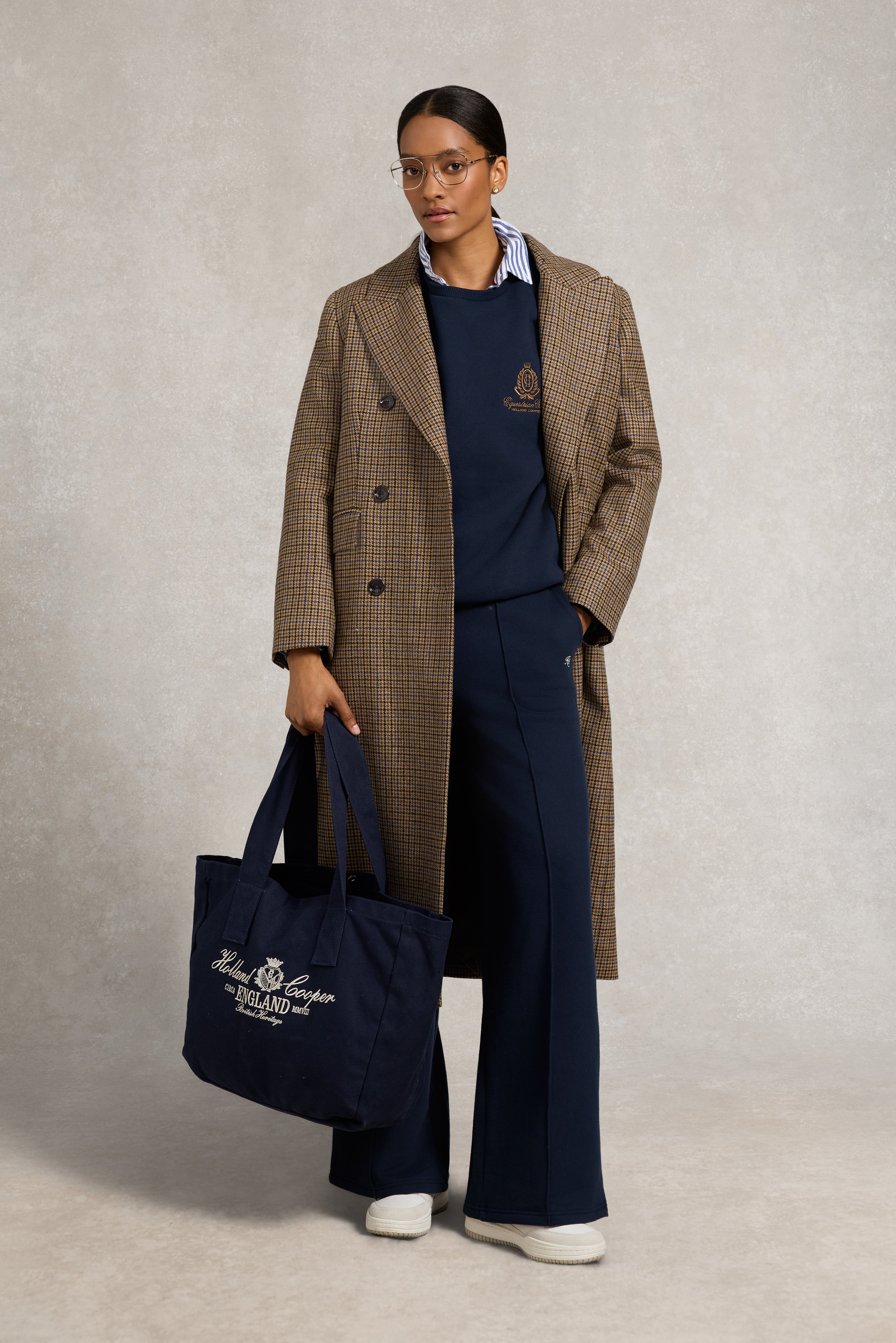 Relaxed Fit Crew Neck Sweat (Ink Navy) – Holland Cooper