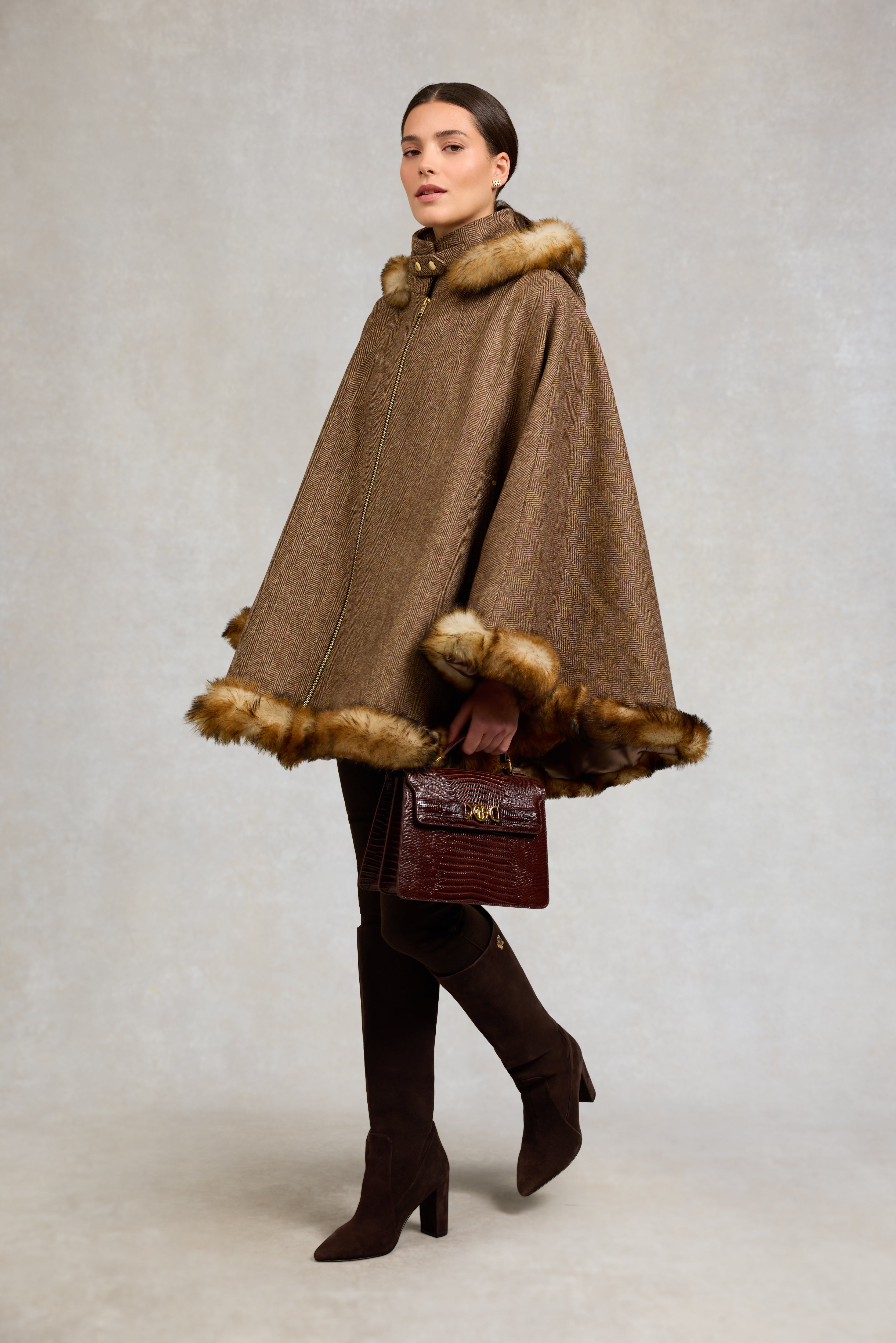 Kensington Gold Label Cape (Large Scale Brown Herringbone) – Holland ...