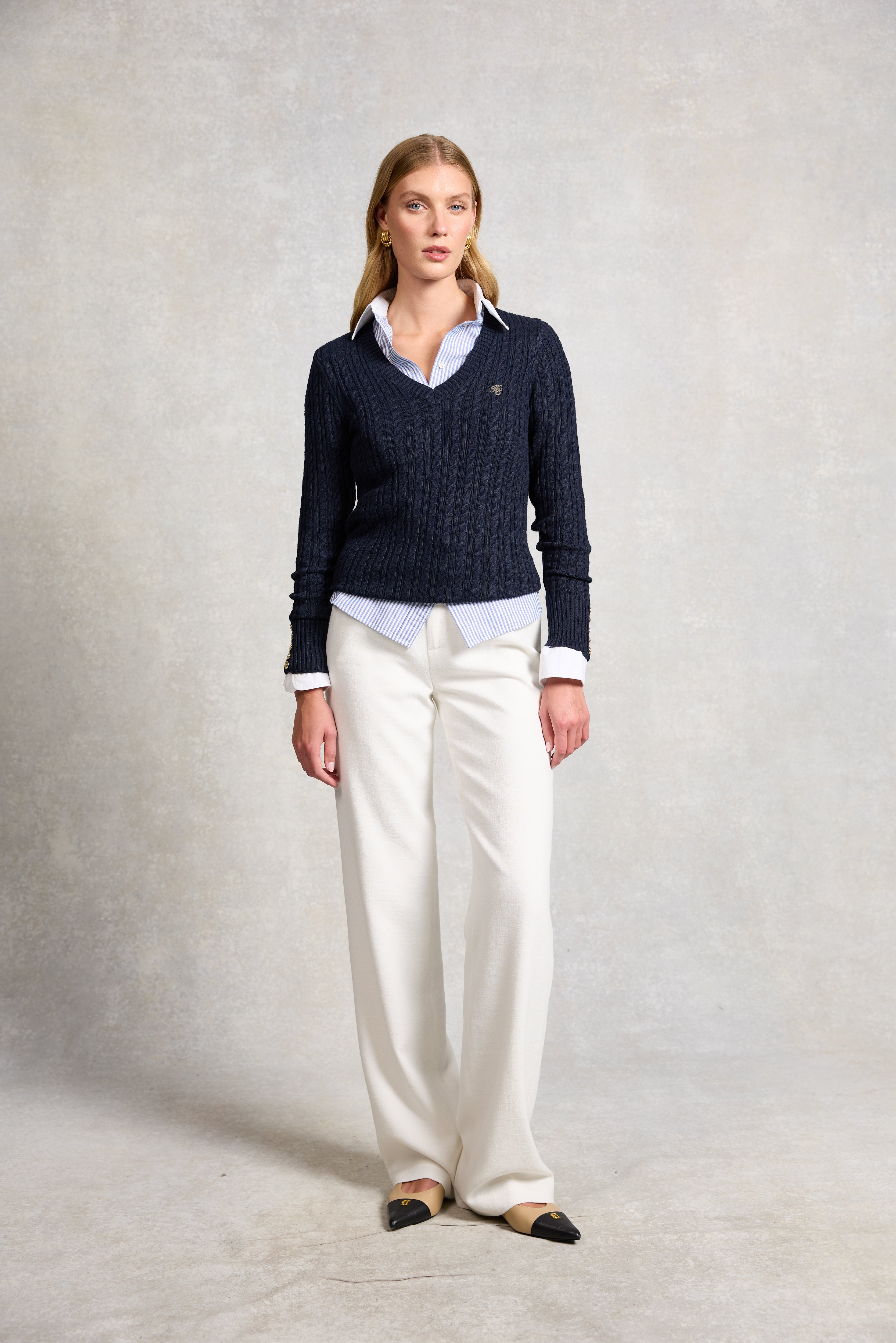 Seattle V-Neck Knit (Ink Navy) – Holland Cooper