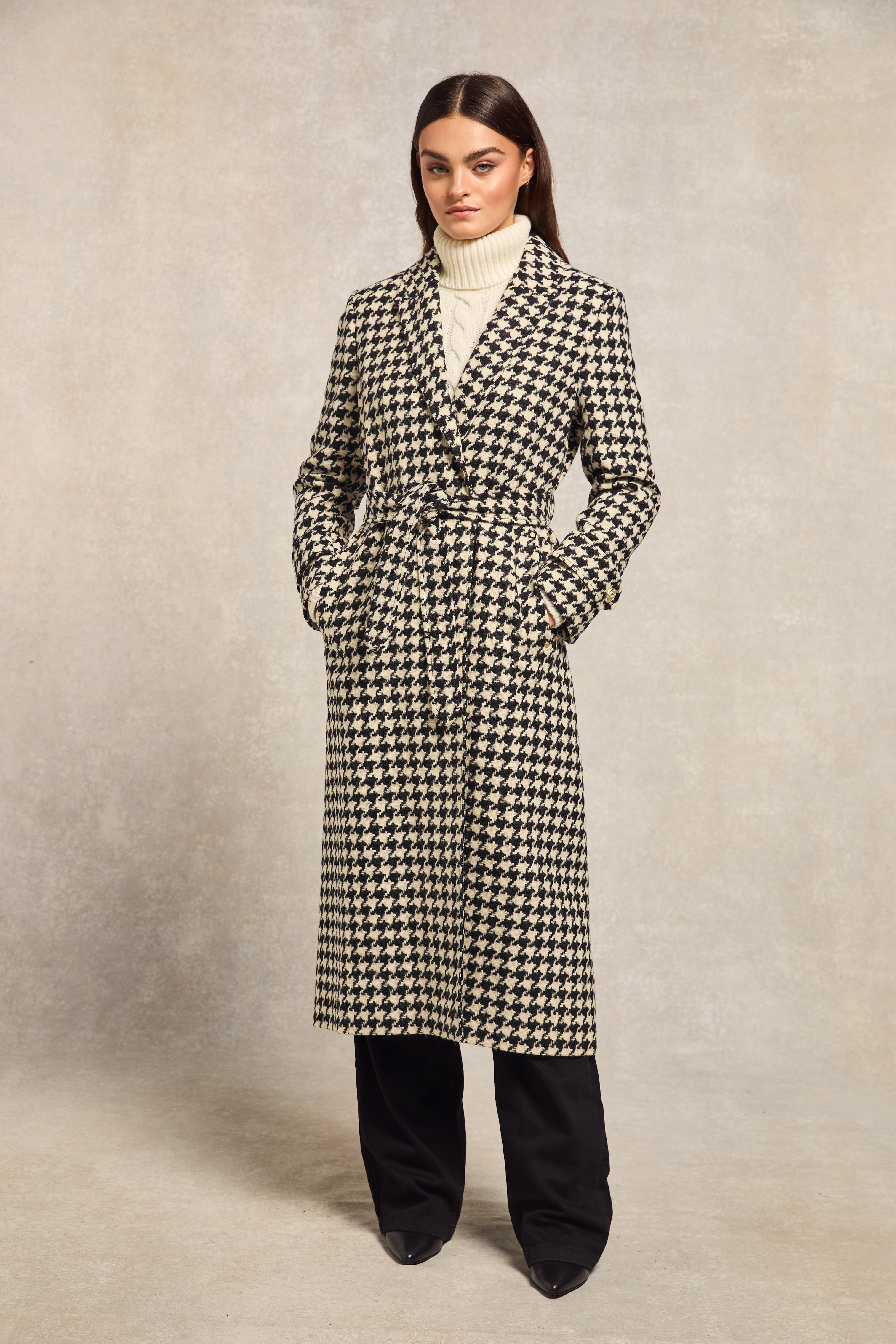 Wrap Coat (Large Scale Houndstooth) – Holland Cooper