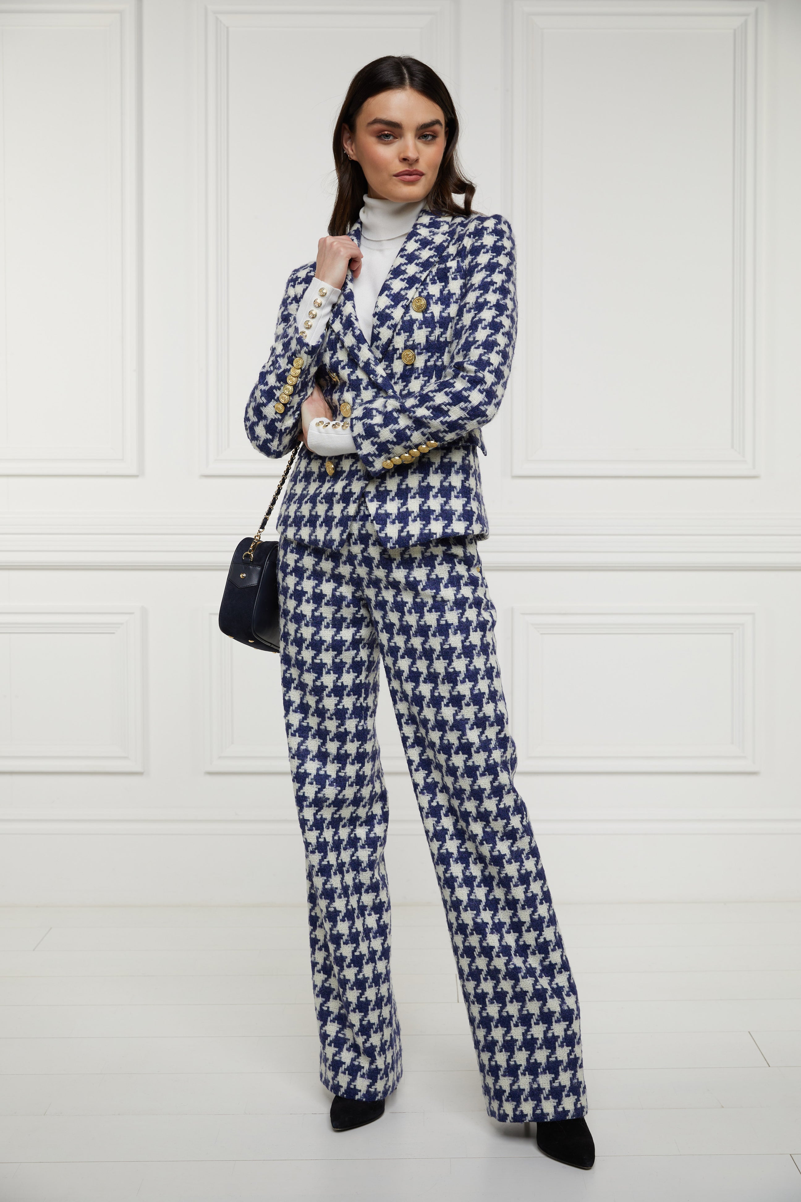 The Large Scale Navy Houndstooth Suit – Holland Cooper