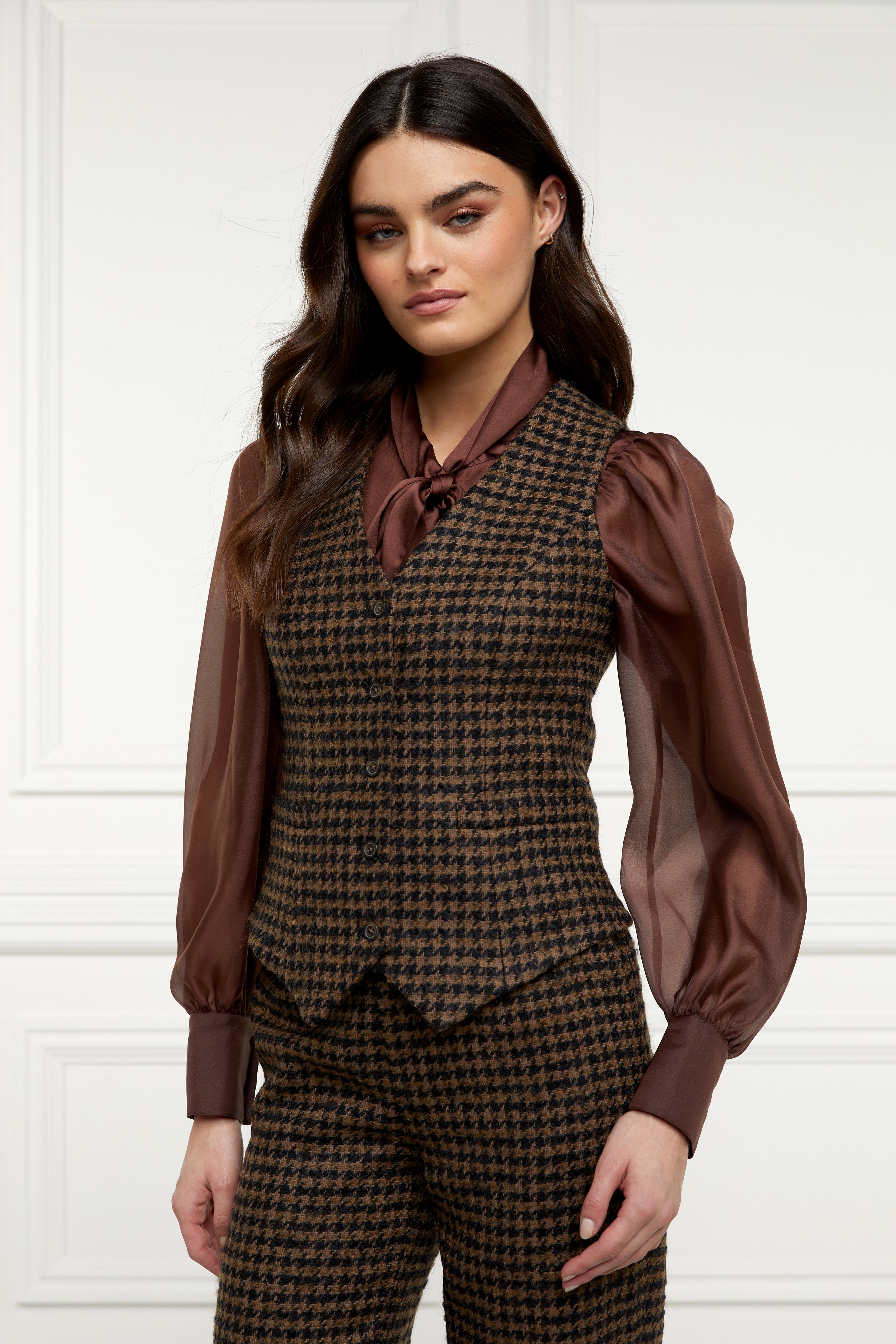 Hampton Waistcoat (Chocolate Houndstooth) – Holland Cooper