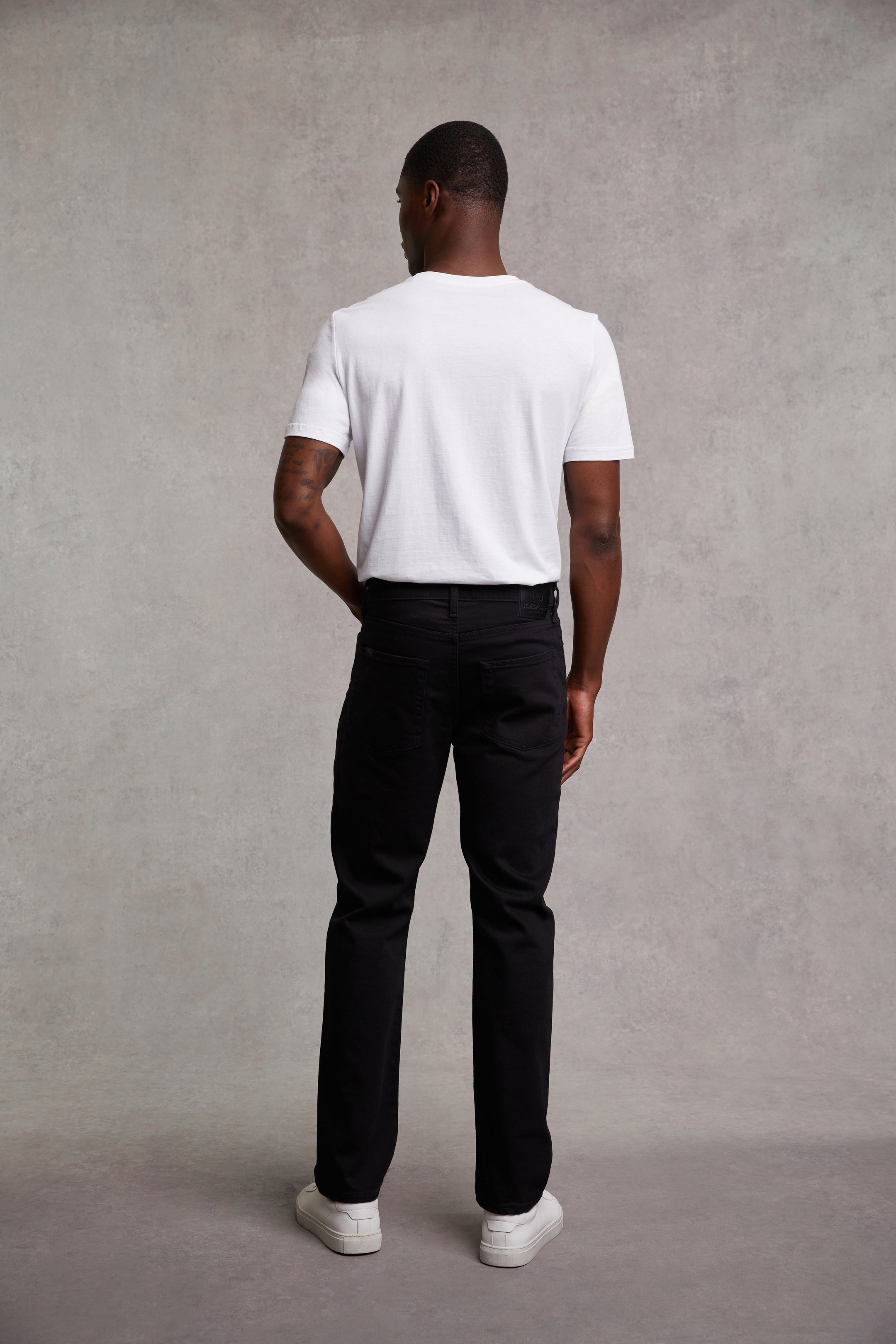 Classic Straight Jean (Black) – Holland Cooper