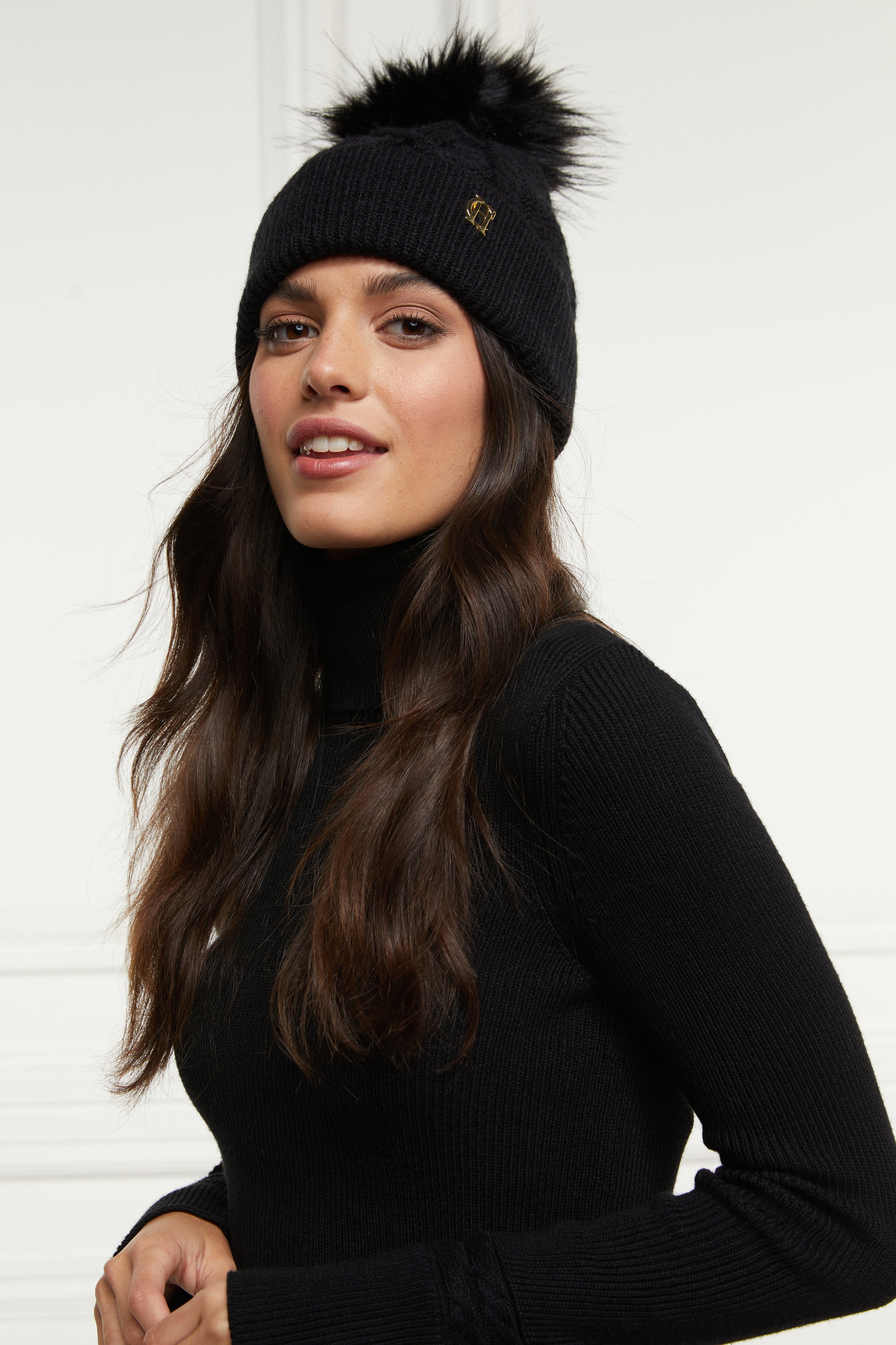 Cortina Bobble Hat (Black) – Holland Cooper