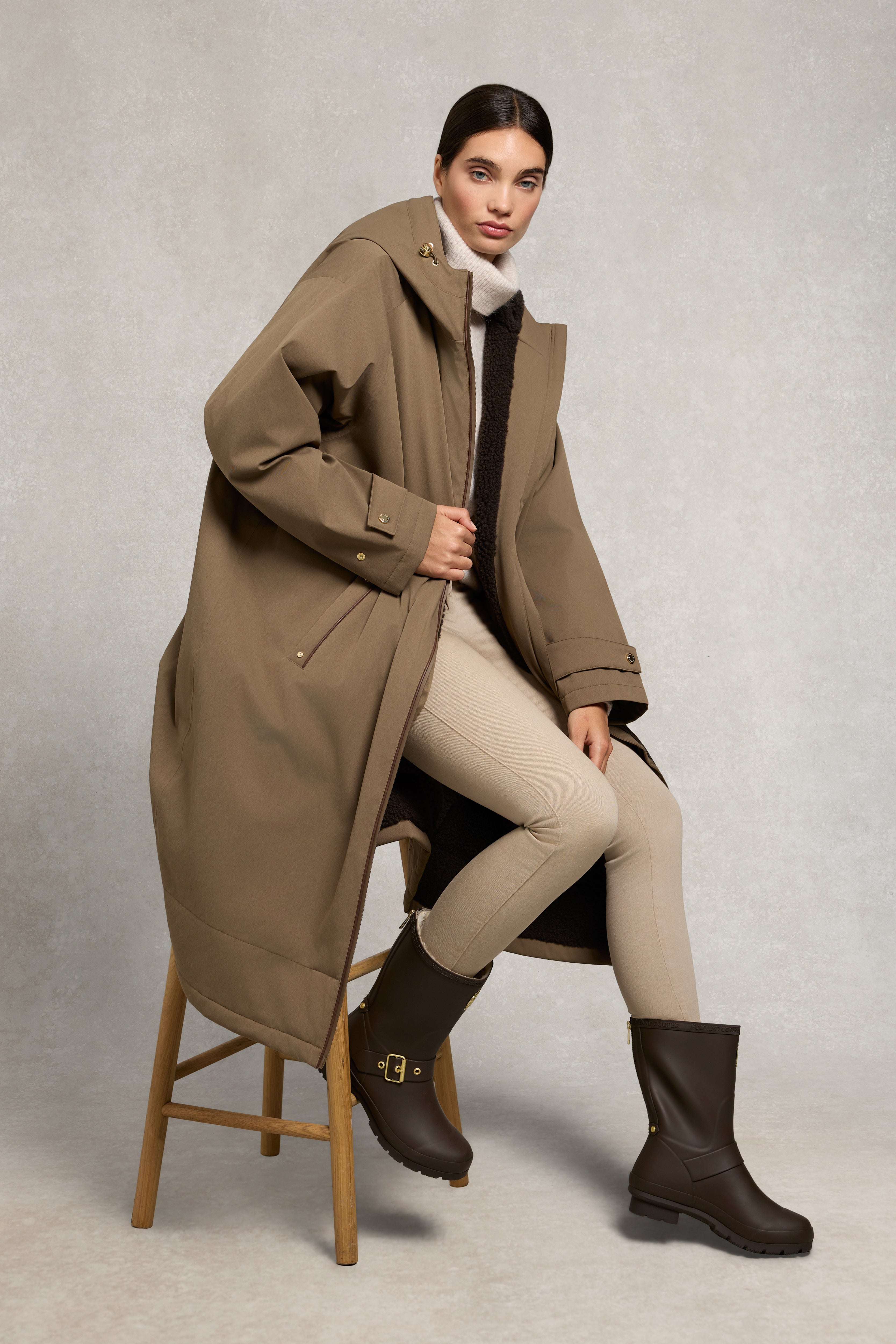 Sherpa Lined Chelsea Wellington (Chocolate Matte Gold) – Holland Cooper