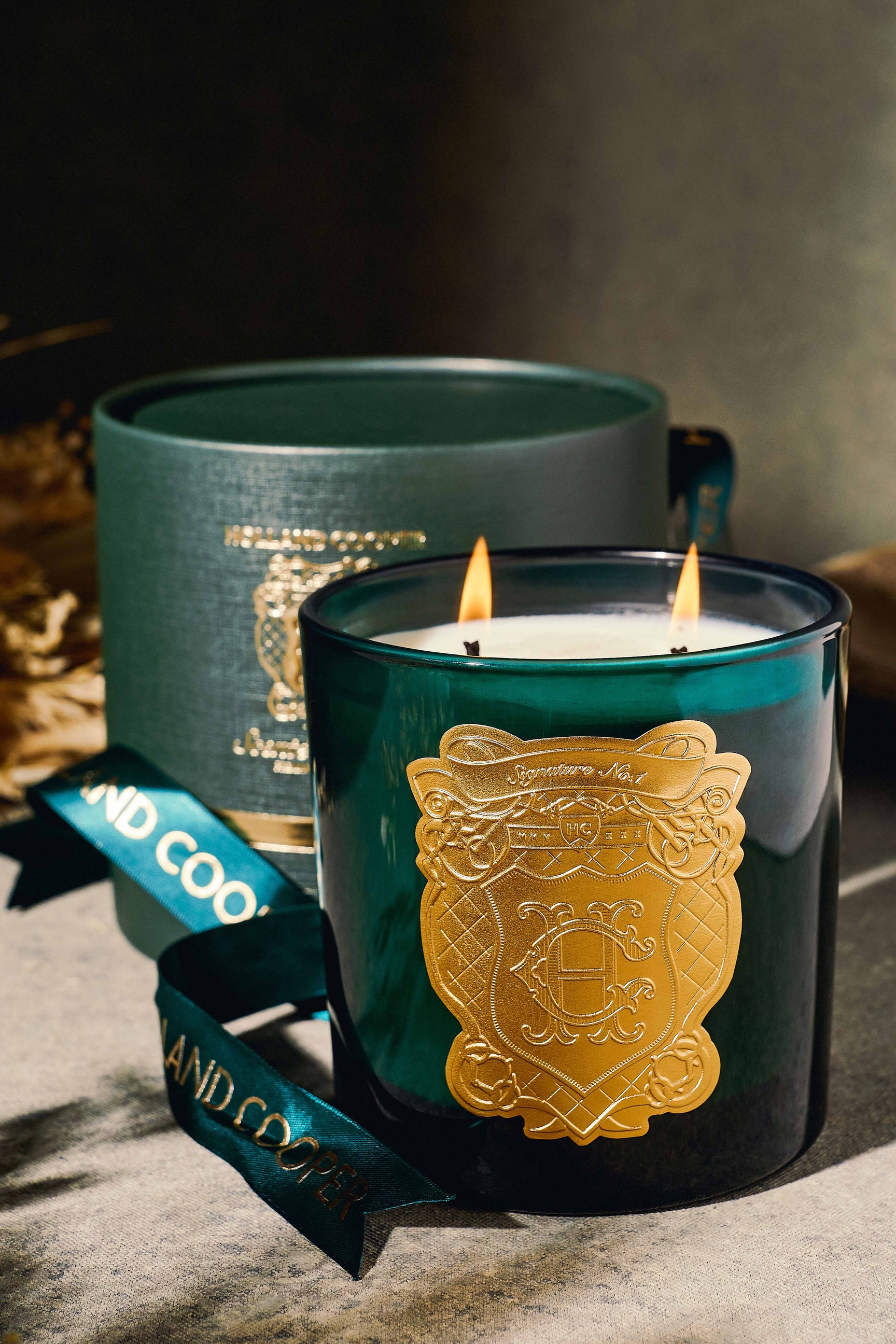 Double Wick Candle (Signature No.1) – Holland Cooper