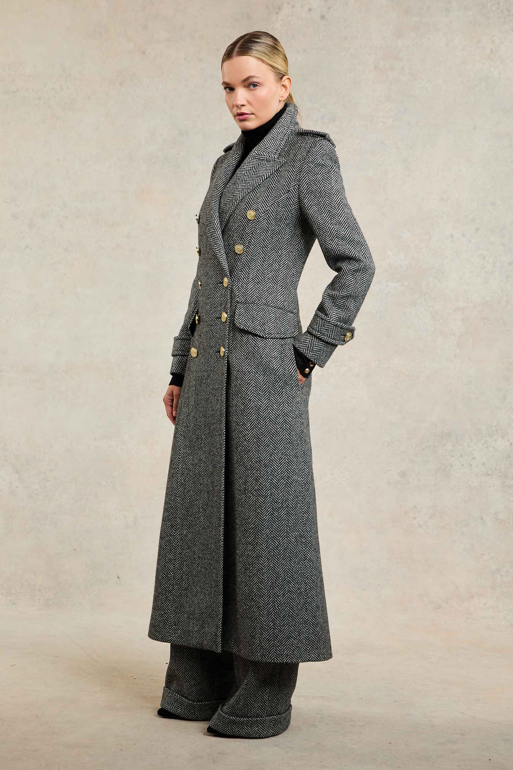 The Great Coat (Wide Tooth Black Herringbone) – Holland Cooper