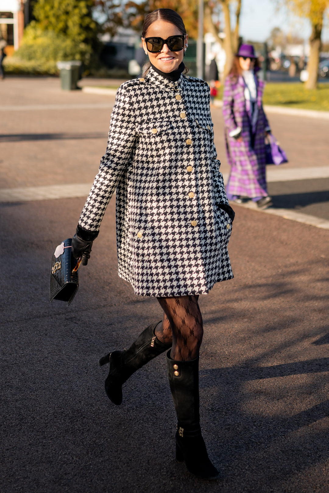 Jade's Houndstooth Cape Look (Large Scale Houndstooth) – Holland Cooper