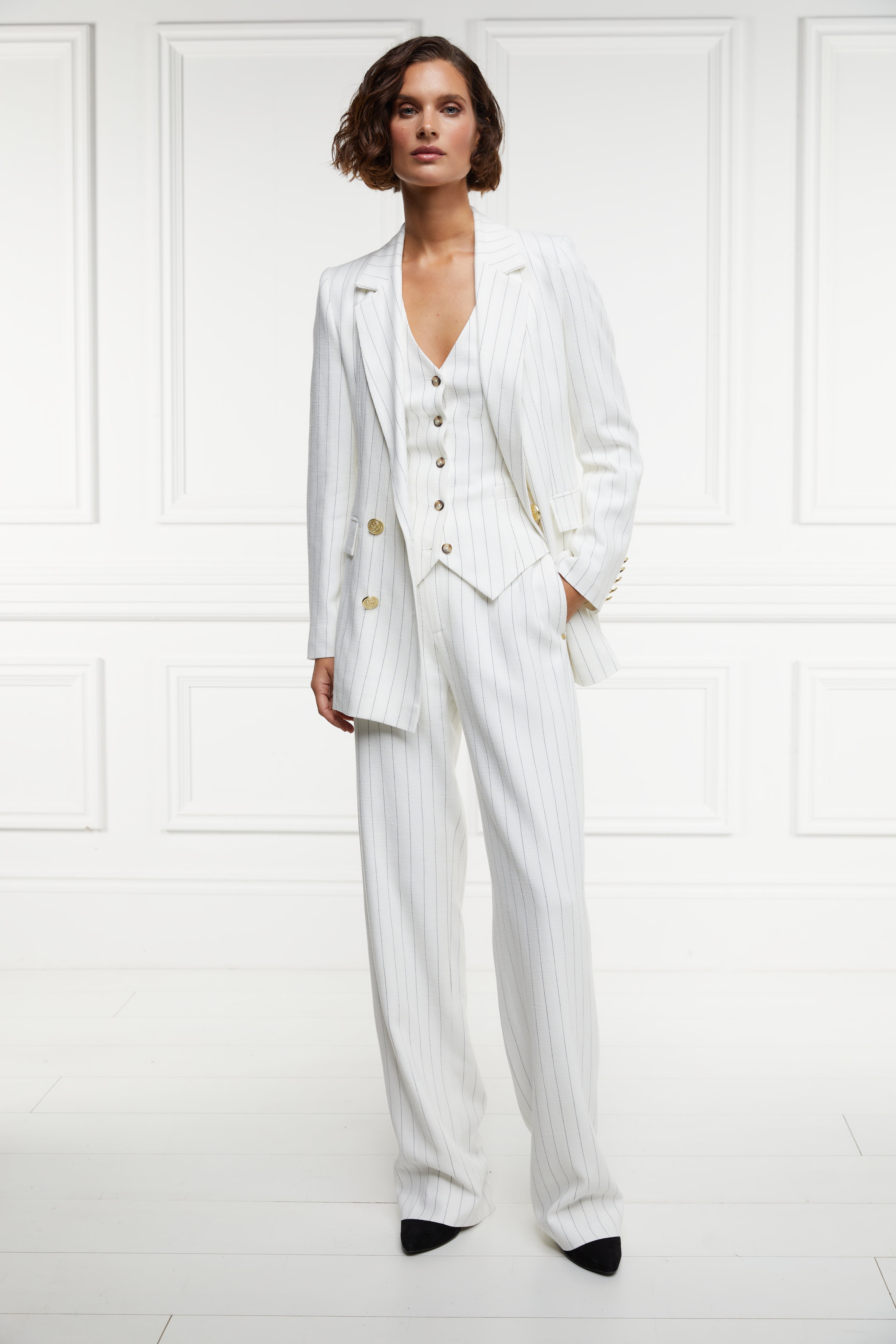 Hampton Waistcoat (Oyster Linen Pinstripe) – Holland Cooper