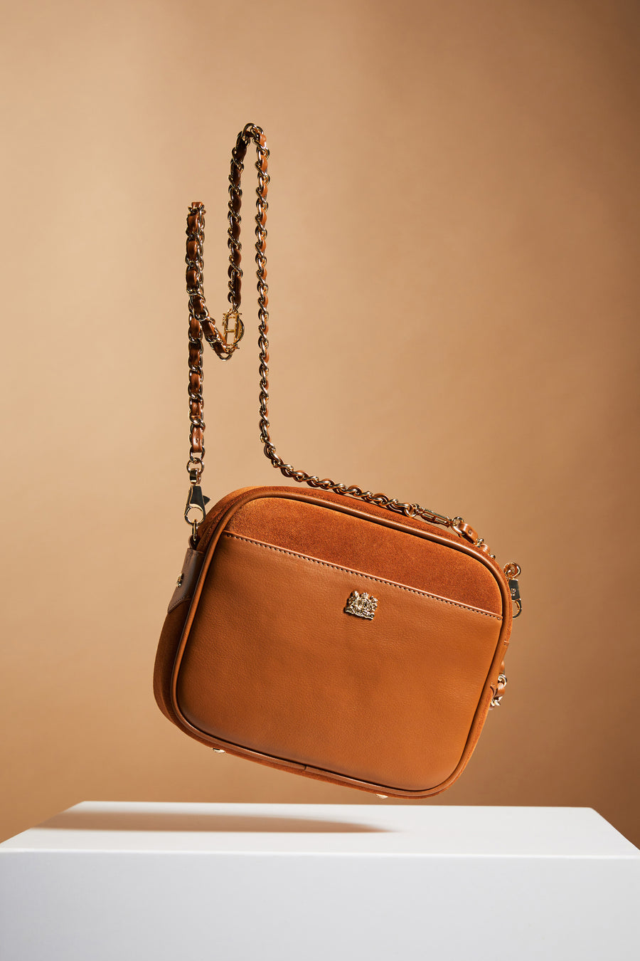 Soho Camera Bag (Tan Suede) – Holland Cooper